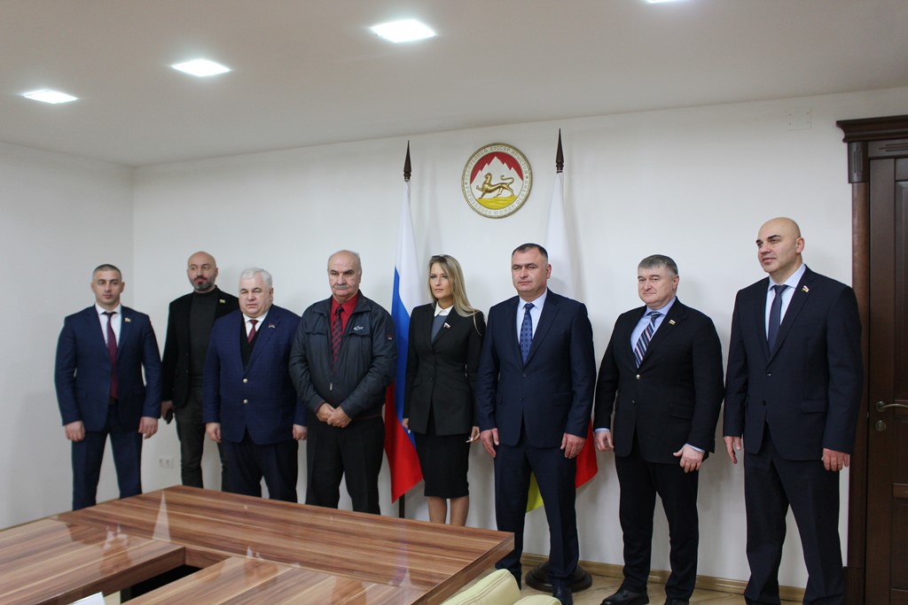 “Defending the Russian world, together we defend our history”: Alan ...