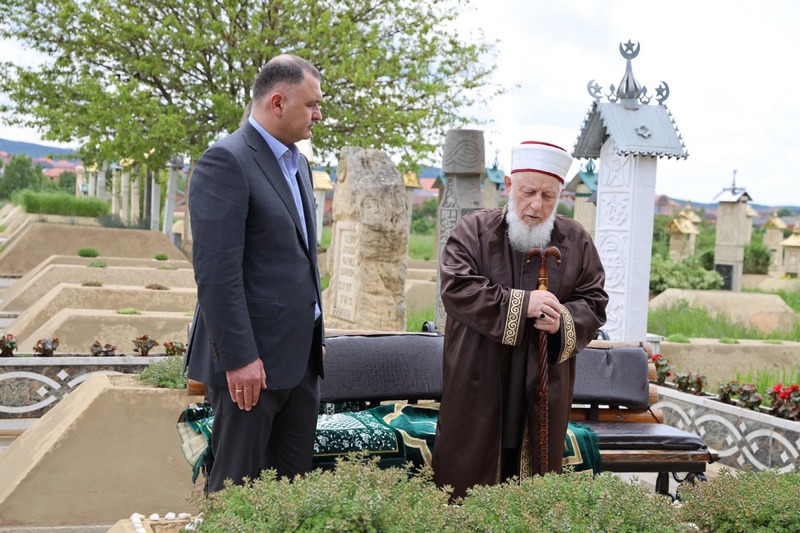 Alan Gagloev visited the grave of the first President of Chechnya ...